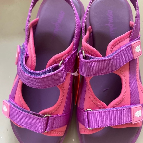 oomphies | Shoes | Big Girl Sandals | Poshmark